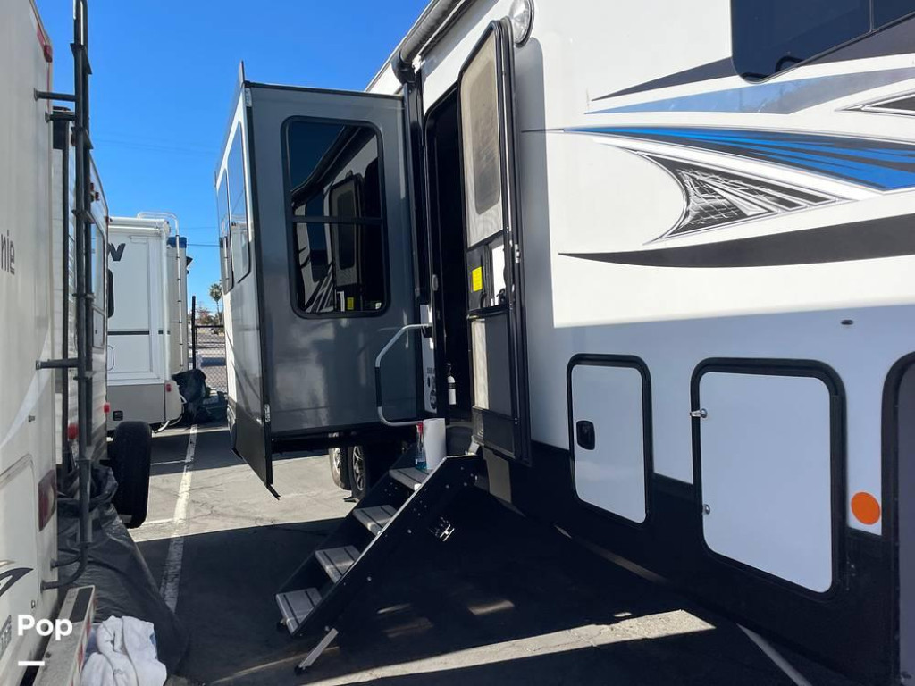 Highland Ridge Highlander 350H Toy Hauler - San Marcos, CA 92069